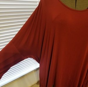 Kate & Mallory | Tops | Kate Mallory Highlow Top | Poshmark